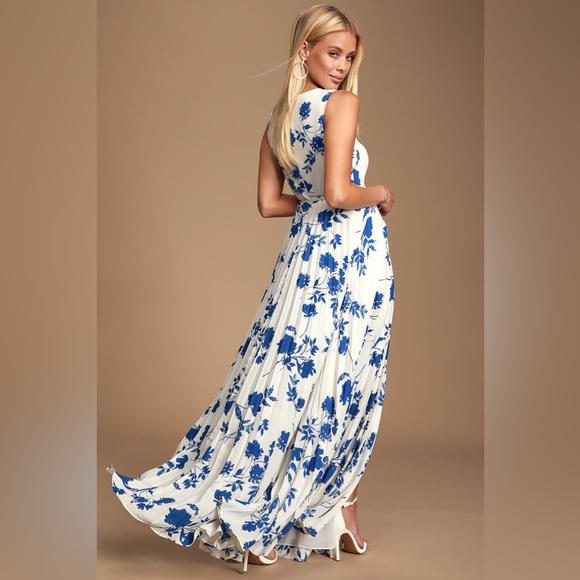 Lulus | Dresses | Lulus Drop Waist Dress Lindsie Blue And White Floral ...